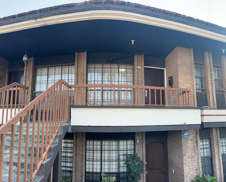 Departamento Equipado, Excelente Ubicación. - Monterrey