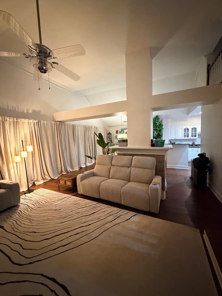 Spacious 4br Smyrna Retreat- 5 Mins To Battery - Marietta, GA