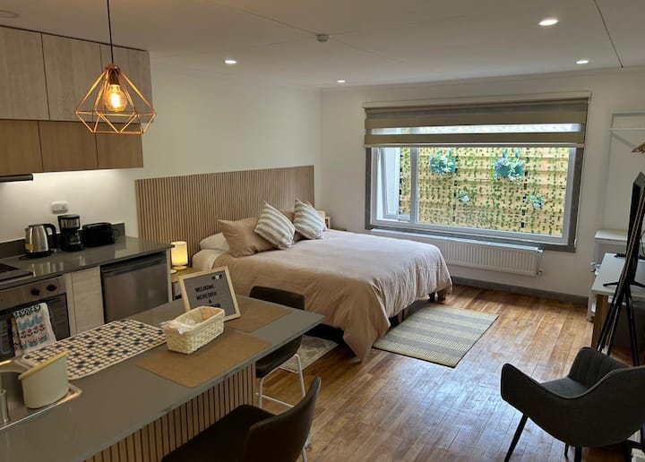 Next Door. 
Your Cozy Stay Just Next Door. - Punta Arenas