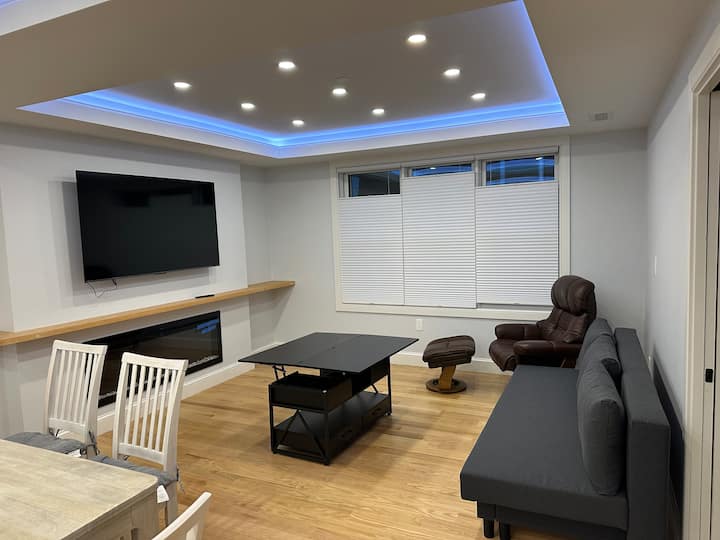 Newly Renovated 2 Bed 2 Bath Apt With Ac, Parking - Cambridge, MA