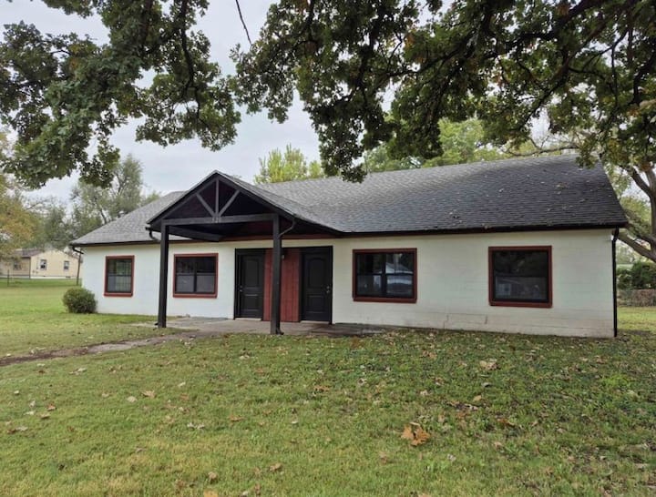 Ohio Street Getaway - Kansas