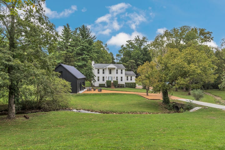 Cloverland Retreat, 2 Acres, Heart Of Brentwood - Brentwood, TN