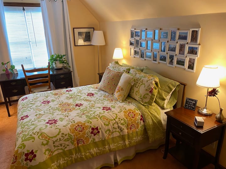 Cozy Space In A Quiet Neighborhood. - Overland Park, KS