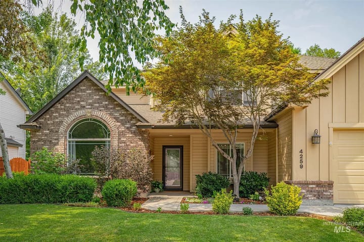 5 Bd Boise Meridian 83713 Displaced Insurance - Boise, ID