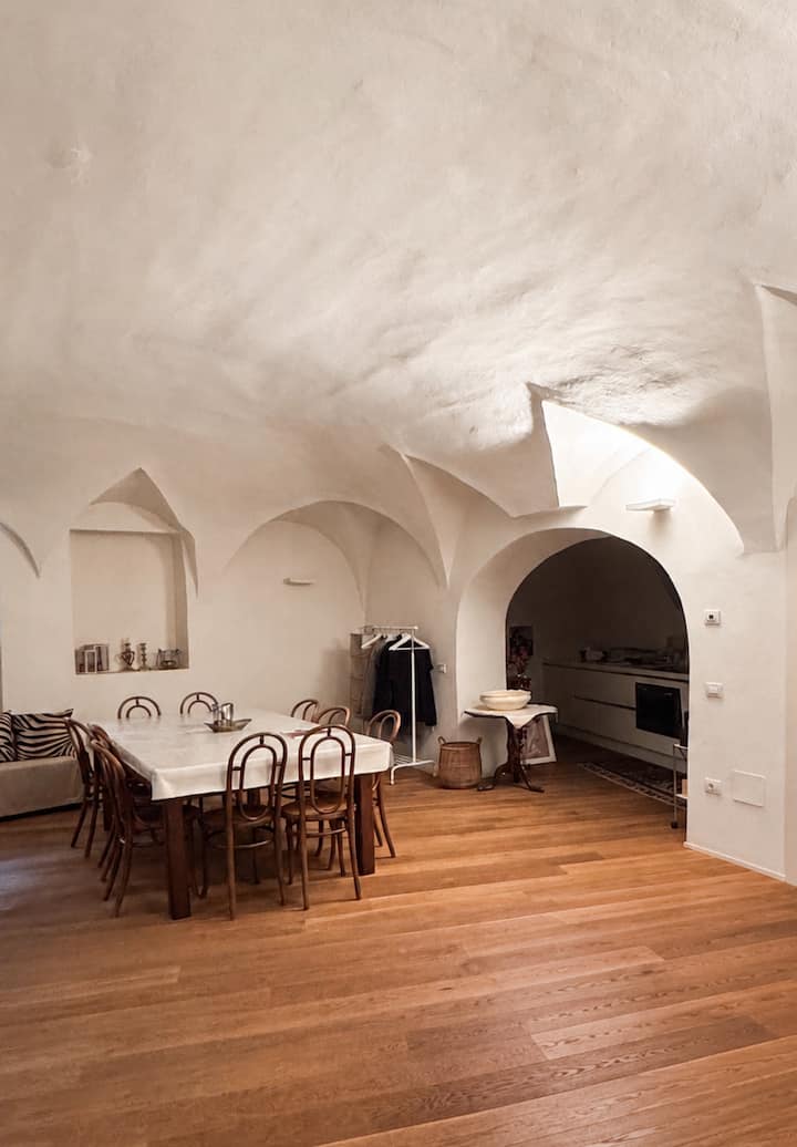 Centro Storico · Taverna Elegante Ristrutturata - Sondrio
