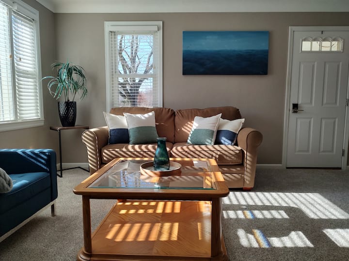 The Cozy Caterbury - Bowling Green, OH