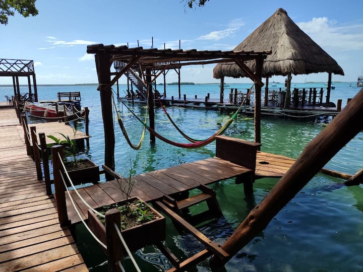 Habitación Cuádruple  (Cama Matrimonial Y Litera). - Bacalar