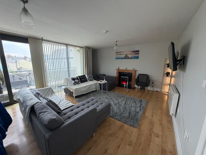 2-bedroom Apartment For 4-6 People Coastal Comfort - County Meath