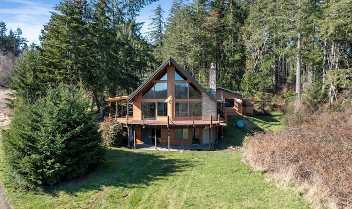 Oro Bay Oasis - Anderson Island, WA