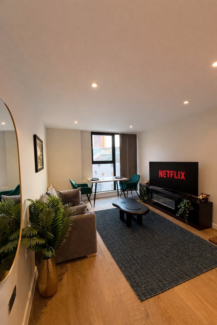 Luxury Residences | Quiet, Professional Stay | 1b - Birmingham