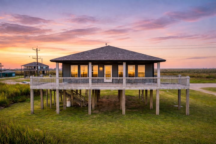 Beachfront | Wraparound Deck | Steps To Sand - United States