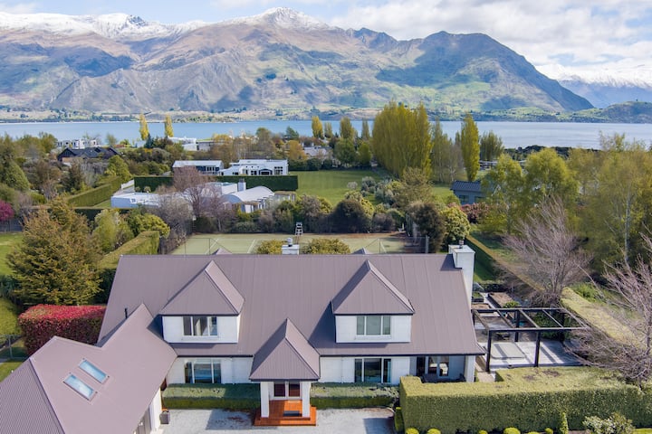 House On Beacon Pt - Wanaka