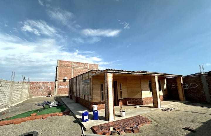 Casa De Tortugas, La Esencia No Se Explica - Casma