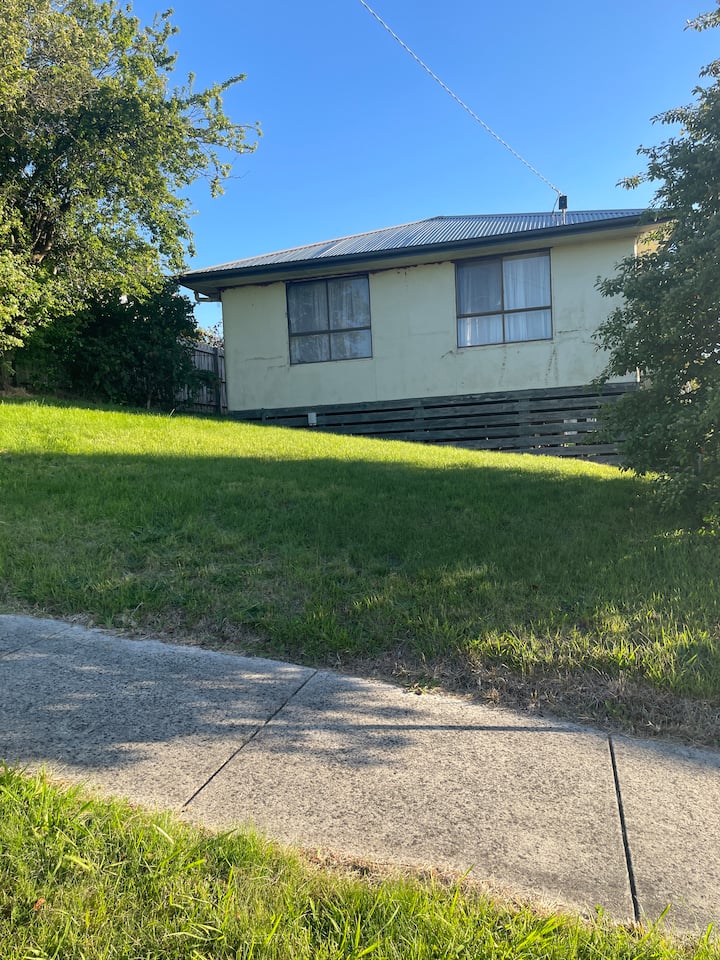 2 Bedroom House, Stand Alone In Korumburra - Leongatha