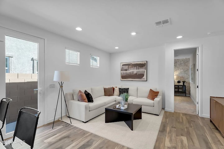 Modern Farmhouse Retreat | Private Entrance - Maricopa, AZ