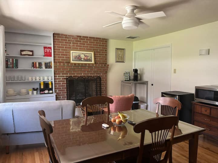 Dog-friendly Getaway Near Large Park And Dog Park - Chestertown, MD