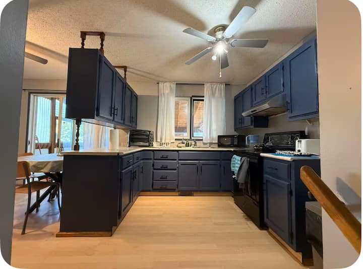 Entire 3br House | 1.5 Bath | Private Stay - North Battleford