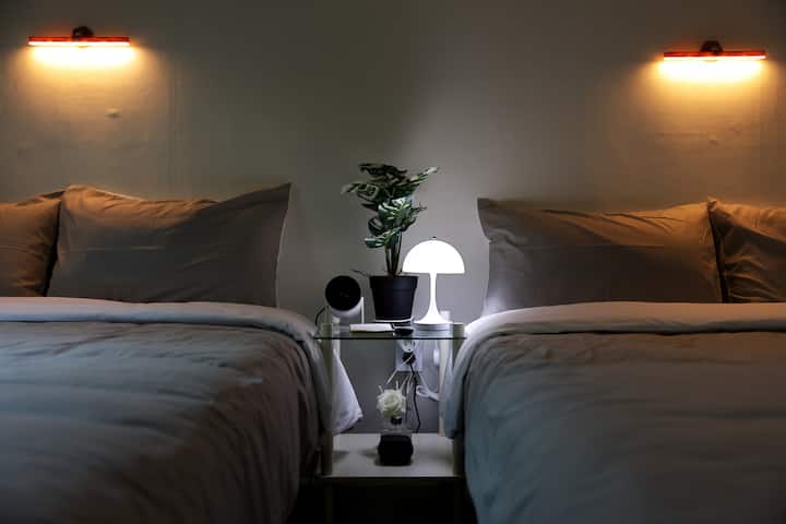 Hwagok Stn 1-min | Near Gimpo | 3 Queens | 2br | 6 - Bucheon-si