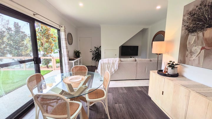 Executive Wilston Stay | Walk To Train & Hospital - Spring Hill