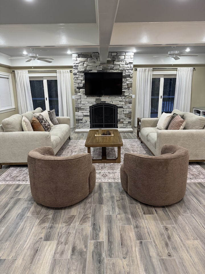 Grand Mountain Retreat 7 Miles To All-star Village - Oneonta, NY