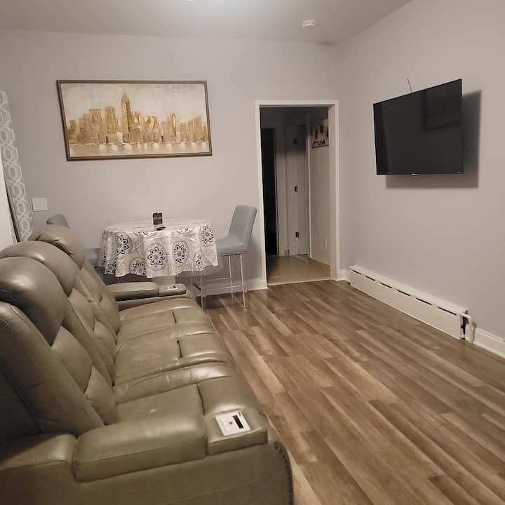 Warm And Comfortable 2br Apt 15 Min Away From Nyc - Union City