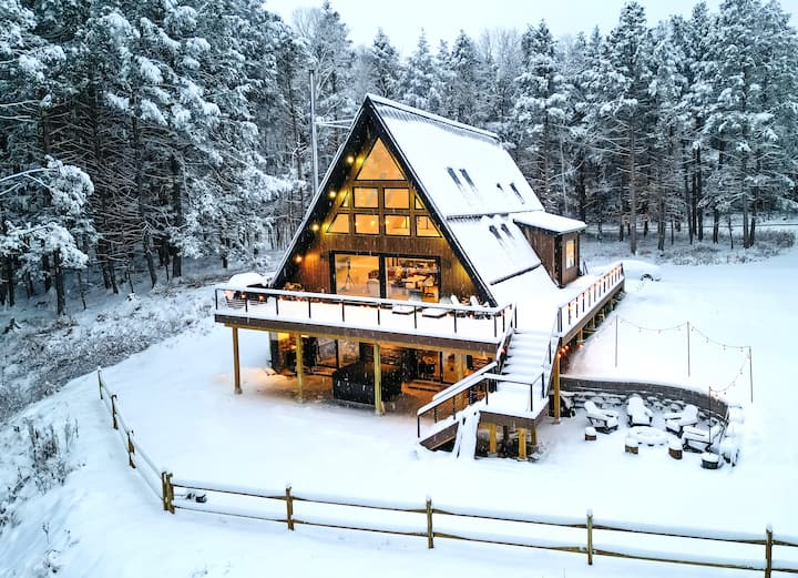 5 Min To Slopes | Hot Tub | Movie Room | Karaoke - Windham, NY