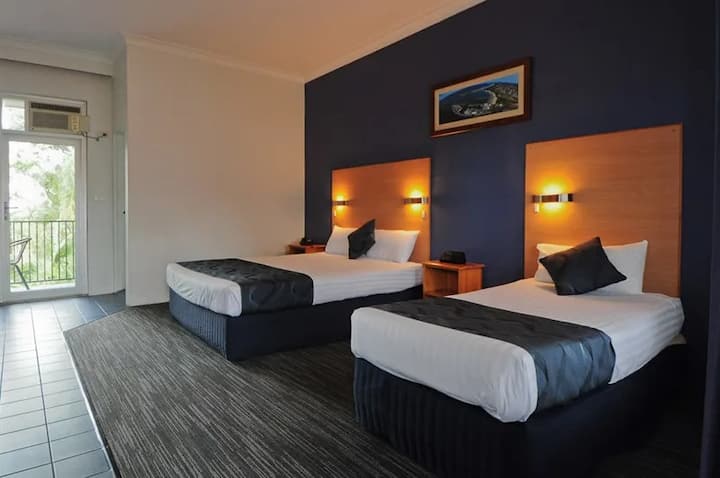 Sanctuary Resort - Superior Corporate Queen Twin - Sawtell