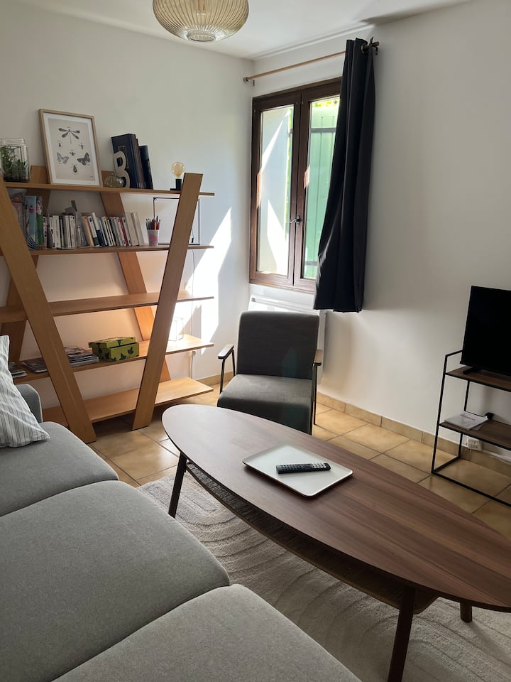 Gîte Des Lavandes Au Cœur D’une Petite Copropriété - Venasque