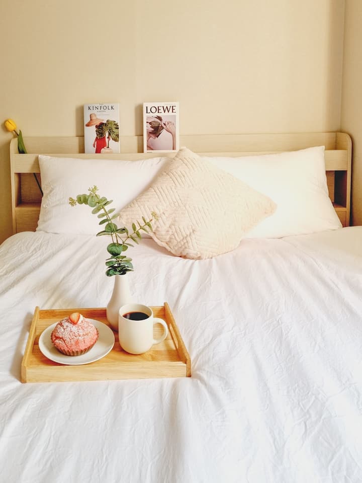 아늑한 신축 감성숙소/무료주차/대전복합터미널 도보5분/성심당/우송대한남대 인근 - Daejeon