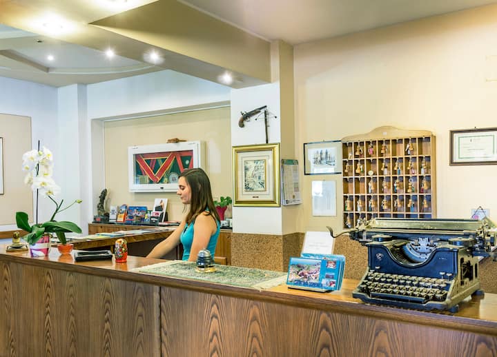 Hotel Darsena-camera Matrimoniale Superior Balcone - Passignano sul Trasimeno