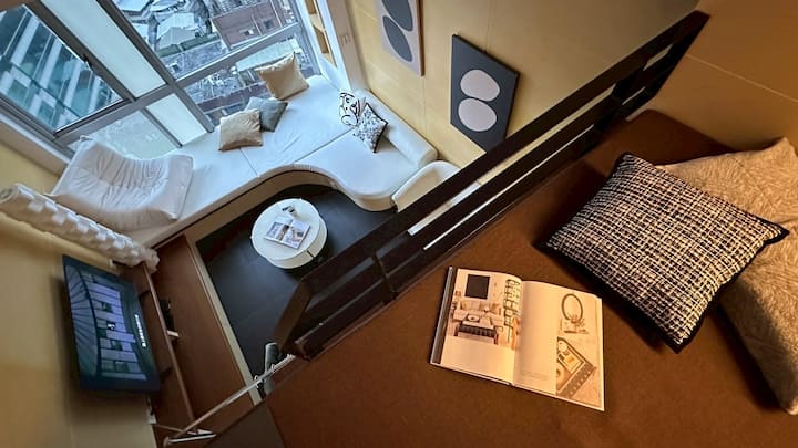 Solitude『台北101』『mrt』『gym』『夜市』『24hrs 超市與超商』『象山』 - Tajpej