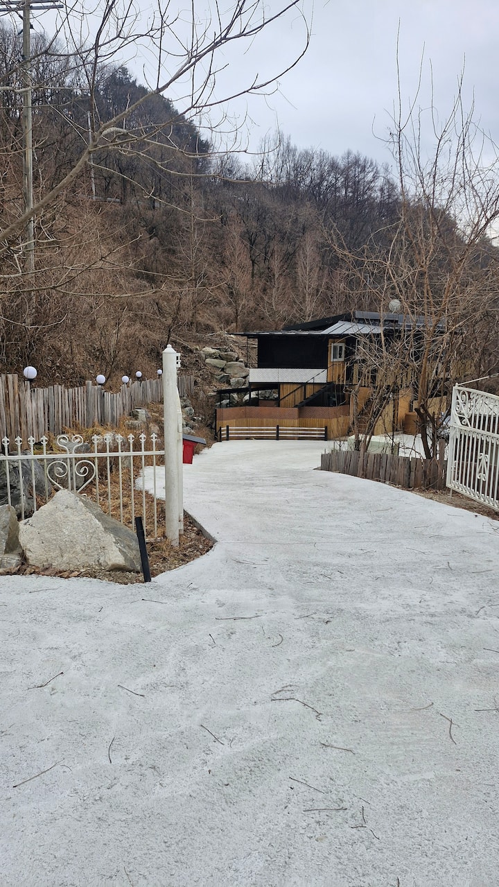 충주 펜션 뷰 - 호암.직동