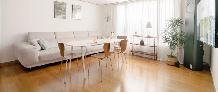 Spacious 3br Home Near Hongdae | 5 Beds Sleeps 10 - Seoul