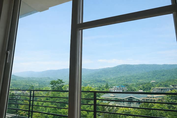 Urban Height Stay With Bright Modern Room - Mandi