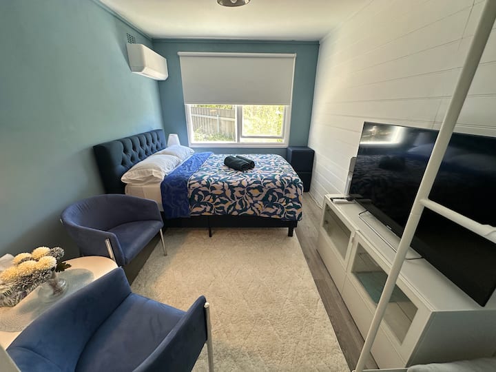 Blue Daisy Sleep & Go - Close To Canberra Hospital - Canberra