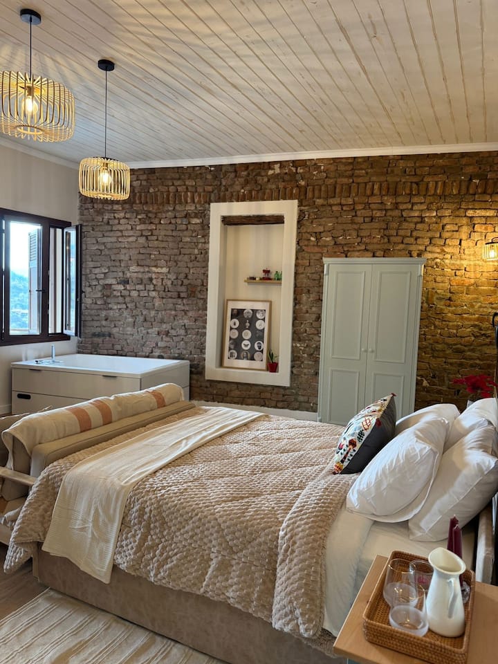 Aprosmeno Jacuzzi House 7 - Агрос