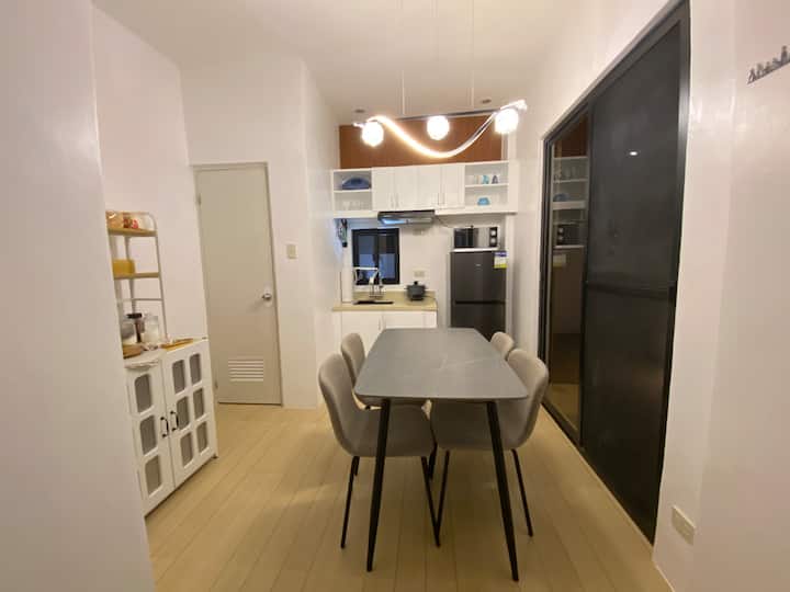 Cozy Crib At Camaya Beach Resort Unit 1 - Mariveles