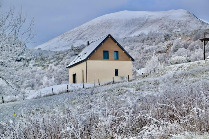 La Baracou. 1200m D’alt. Vue Imprenable - Chambon-sur-Lac
