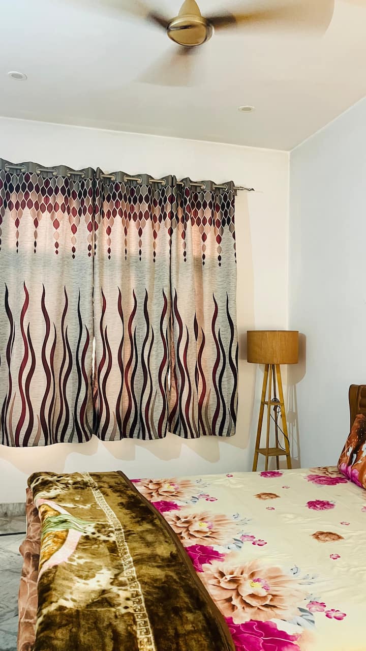 Luxurious Palace Of Green Serenity - Jammu