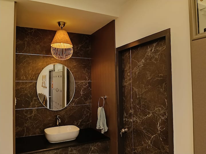 Marina Home 2br/2ba With Kitchen Peaceful Getaway - Chennai