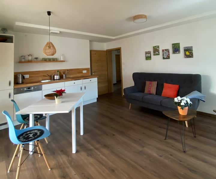 Haus "Sonnige Auszeit" Ferienwohnung Löwenzahn - Roßhaupten