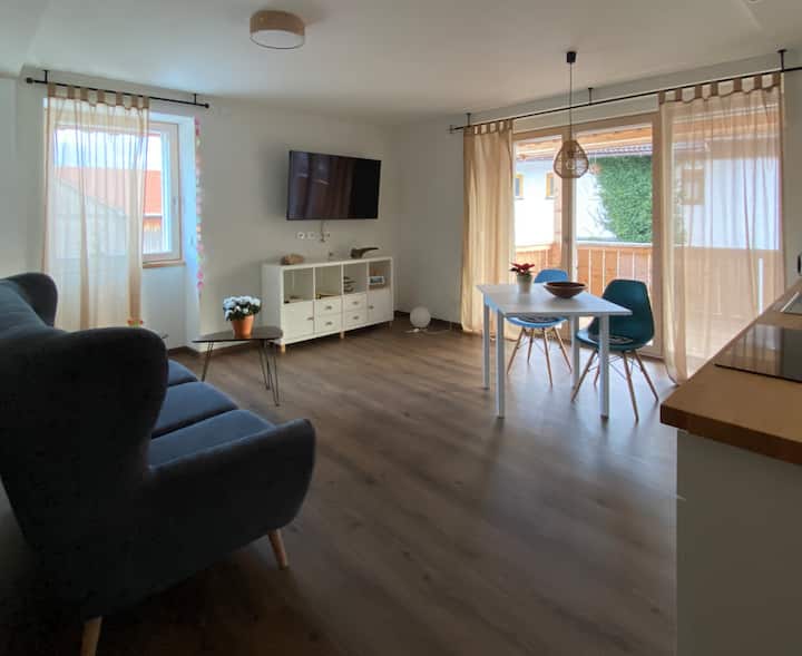 Haus "Sonnige Auszeit" Ferienwohnung Löwenzahn - Roßhaupten