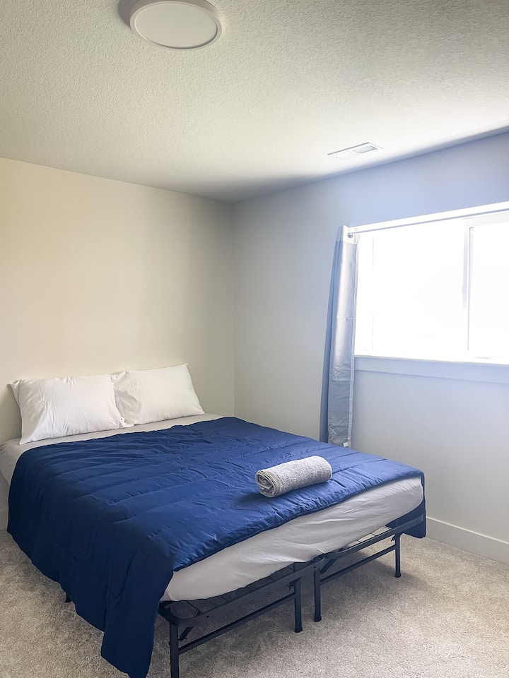 East Side Room For Rent Luxurious, Safe And Quiet. - Andover