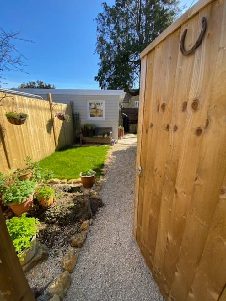 The Rest-well Lodge - Sherborne