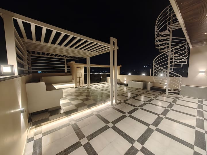 Luxury Penthouse - Hyderabad