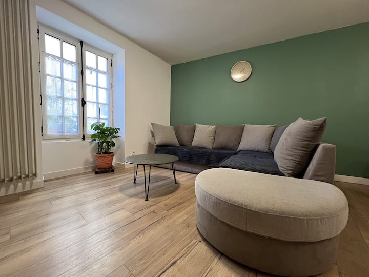 Maison En Face Du Marche Notre-dame - Poitiers