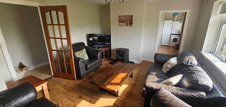 Room To Relax– Large Athlone Holiday Home - Athlone