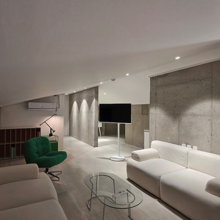 오픈행사/ 40평대 프라이빗 아지트/
템퍼 매트리스/무드 조명/넓고아늑한 우리만의 비밀공간 - Gwangju