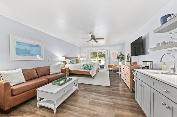 The Little Palm In Elkhart Lake! - Elkhart Lake, WI