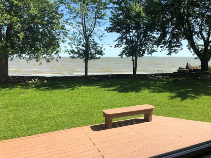 Lake Front Home On Lake Erie In Port Clinton - Port Clinton, OH
